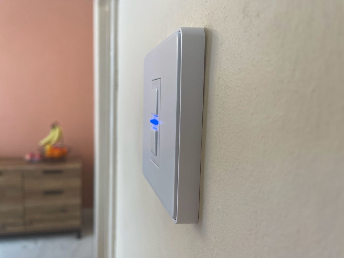 Lightwave Smart Series Light Switch review: The best HomeKit solution ...