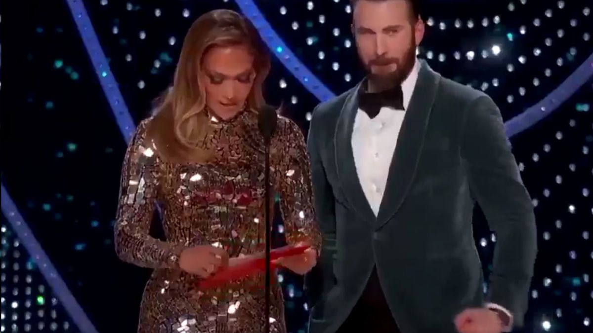 Rabbit puppets, Chris Evans’s fist pump, and THAT Best Picture reaction ...