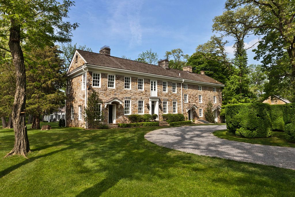 7 homes with secret hideaways you can buy right now | The Week