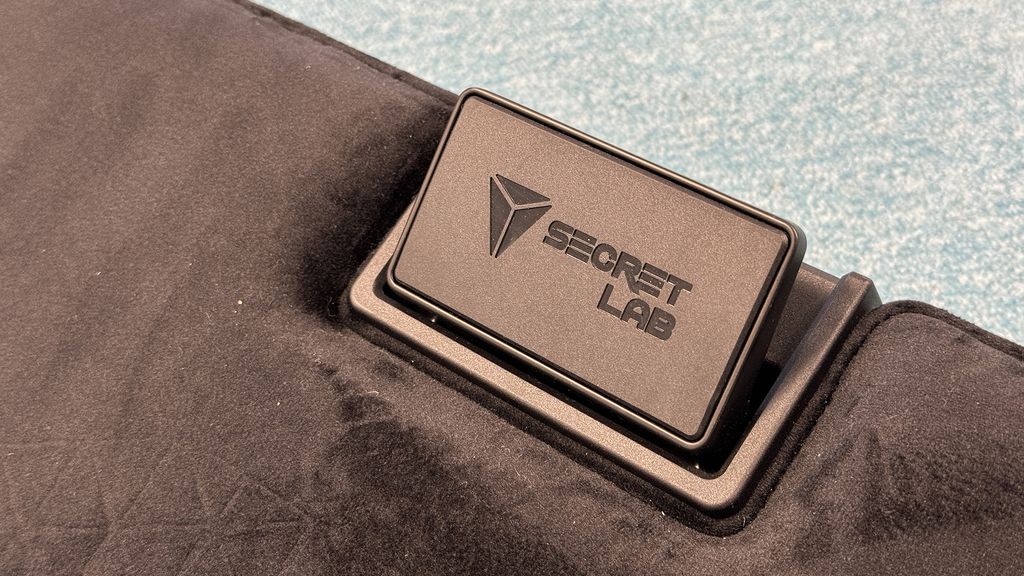 Secretlab Professional Footrest review: a throne for your feet | T3