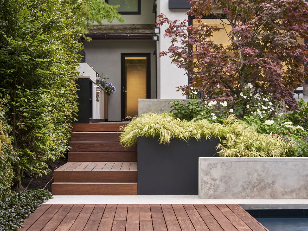 5 modern front yard ideas for a sleek, contemporary look | Livingetc