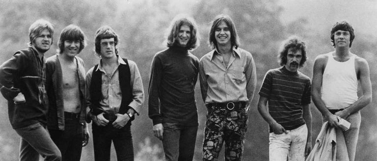 Chicago: Chicago IX: Greatest Hits Expanded album review | Louder