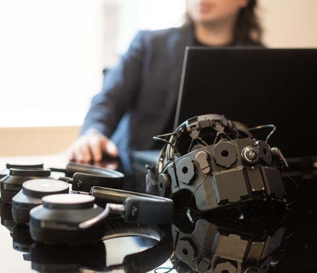 The Master & Dynamic MW75 Neuro brain-computer interface is no gimmick ...