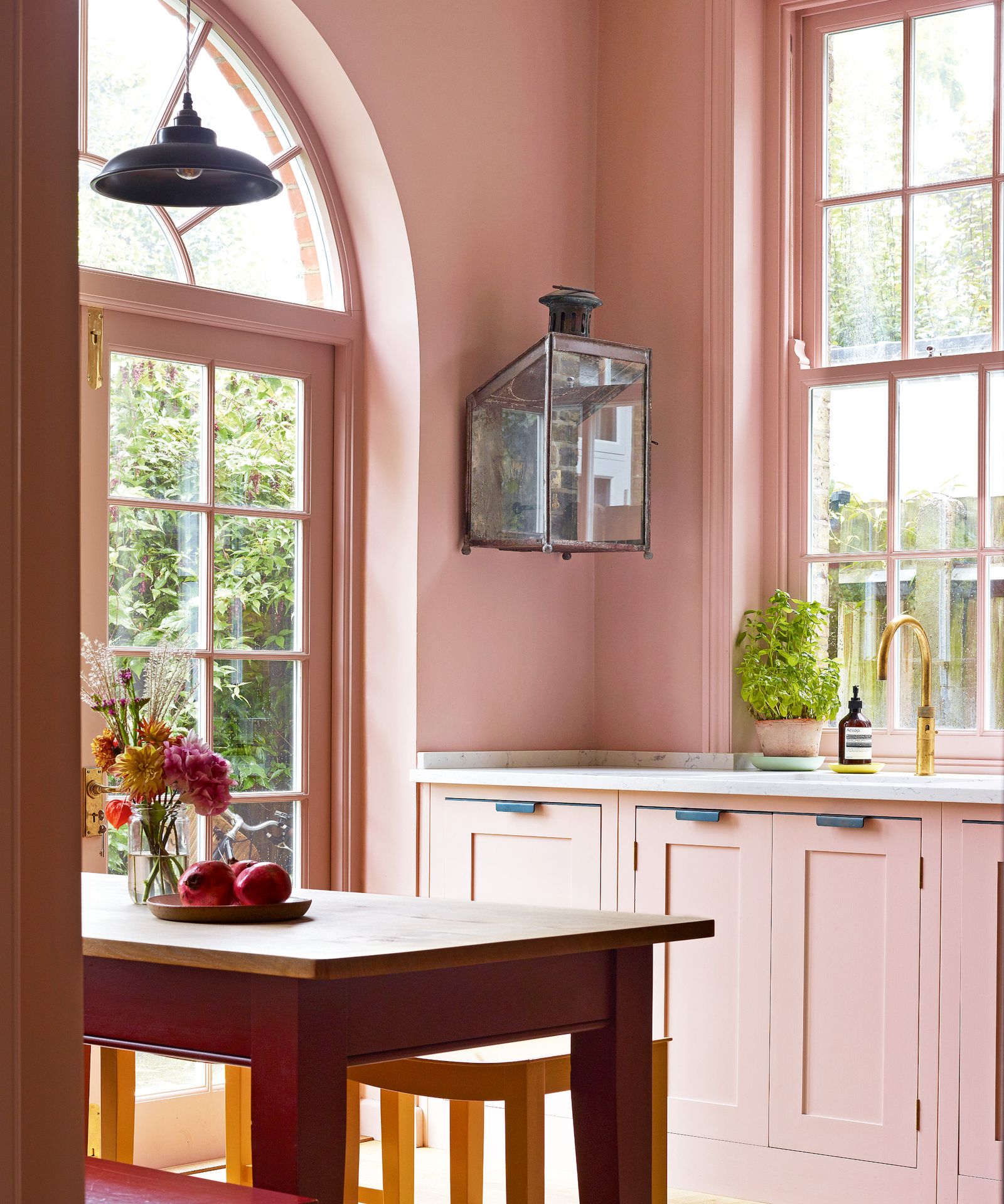Pastel kitchen ideas: 10 spaces to inspire a color refresh | Homes and ...