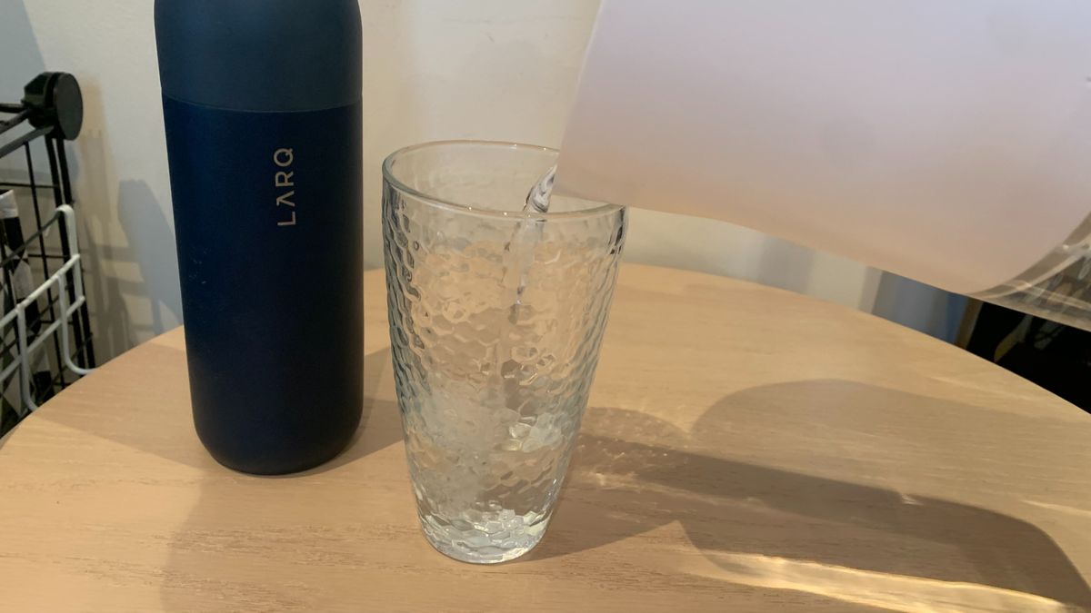 I hate the taste of water, but Larq’s smart water devices have finally ...