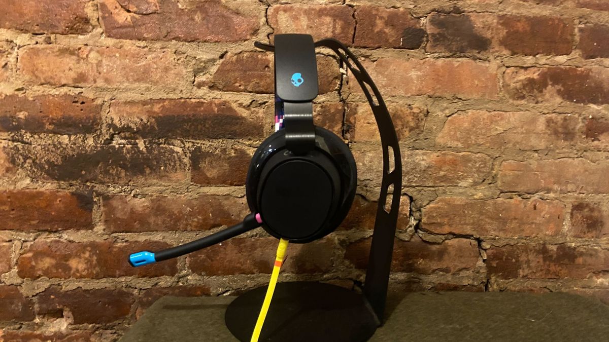 Skullcandy SLYR review: "A no-frills, affordable headset that offers ...