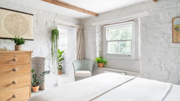 An irresistibly cute and compact cottage near Padstow that lets you ...