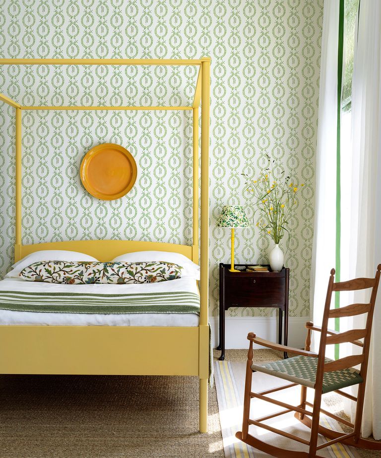 Yellow bedroom ideas: 10 sunny schemes to brighten a room | Homes and ...