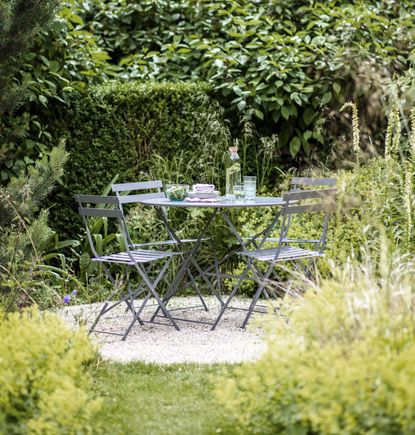5 bistro set ideas: the perfect update for a patio or balcony space ...
