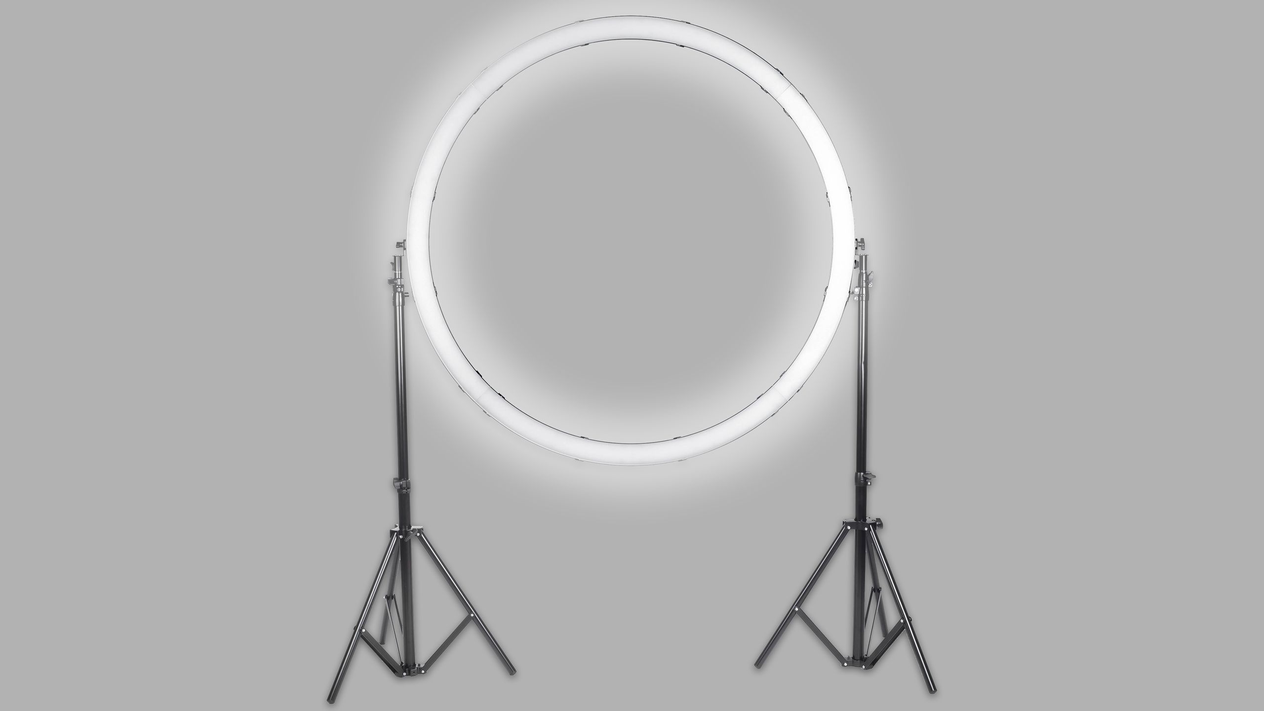 World's biggest ring light is so big you can walk through it! | Digital ...