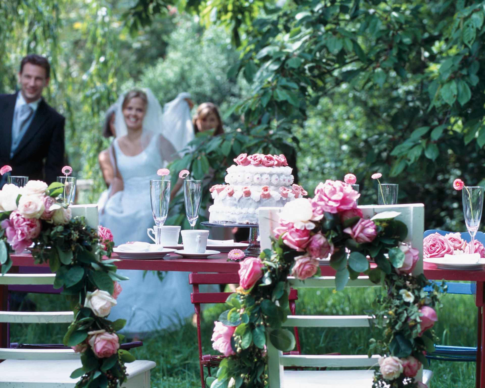 Can you get married in your garden? Find out before planning your ...