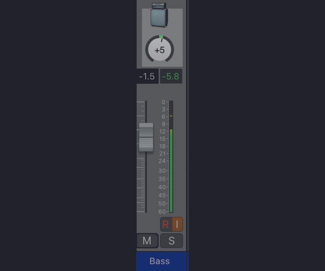 How to record and enhance a bassline through your audio interface ...