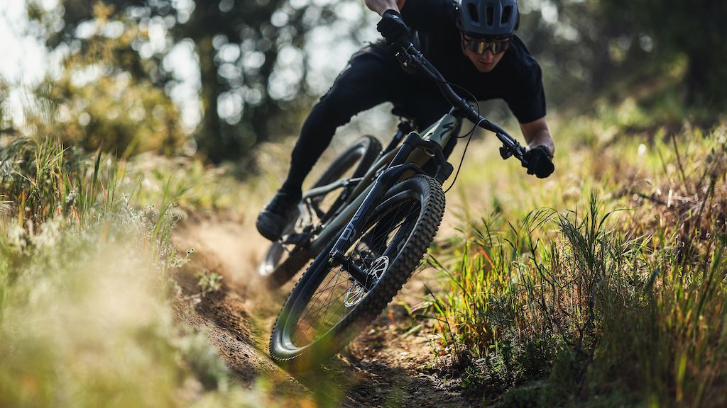 Off-road cycling top stories – Three new e-MTBs, a ton of new ...