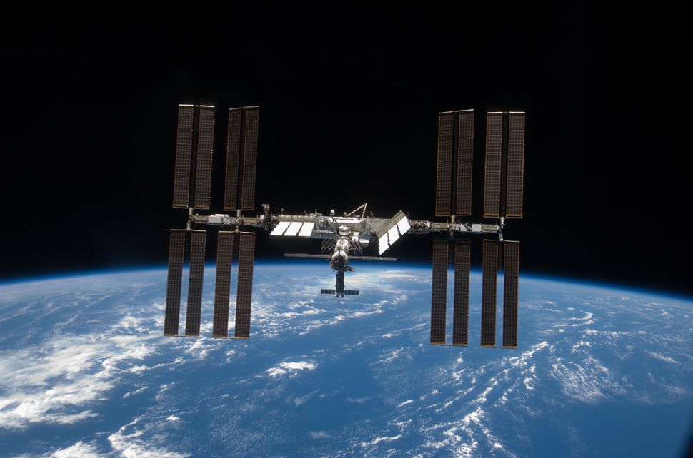 Congress Mulls Options for Space Station Beyond 2024 | Space