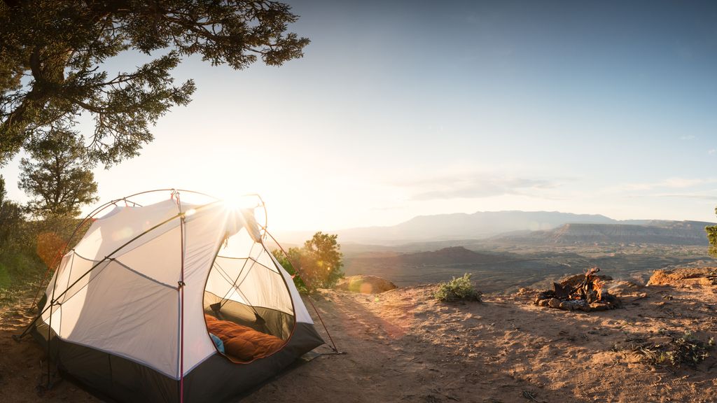 How to stay cool while camping: 10 tips to beat the heat when camping ...