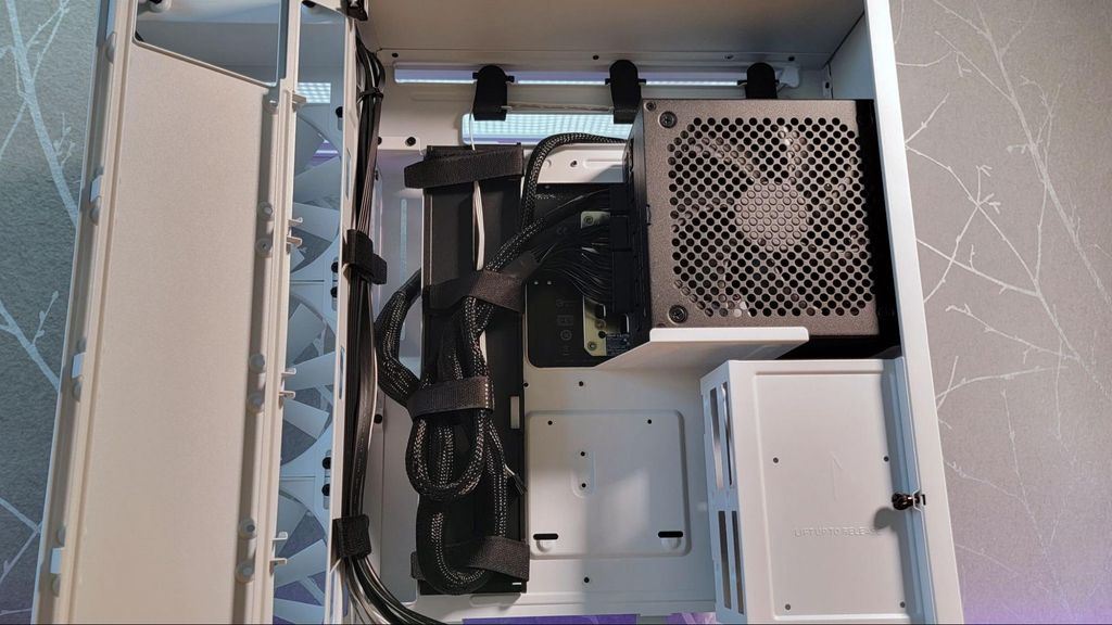 Hands On: NZXT Takes on Hyte With Glass-Happy H9 Dual-Chamber Chassis ...
