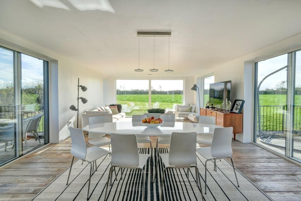 The good life meets modern luxury? This glass-clad eco home will make ...