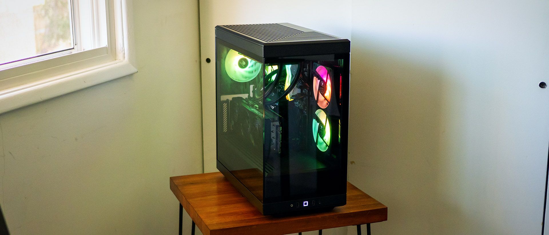 iBuyPower Y40 Pro Review: Style first | Tom's Hardware