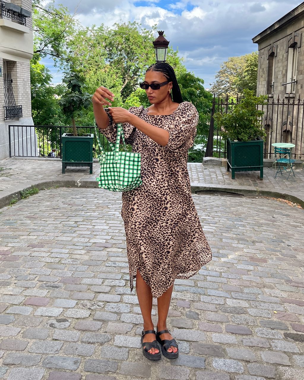 8 '90s-Inspired Outfits French Women Love | Who What Wear