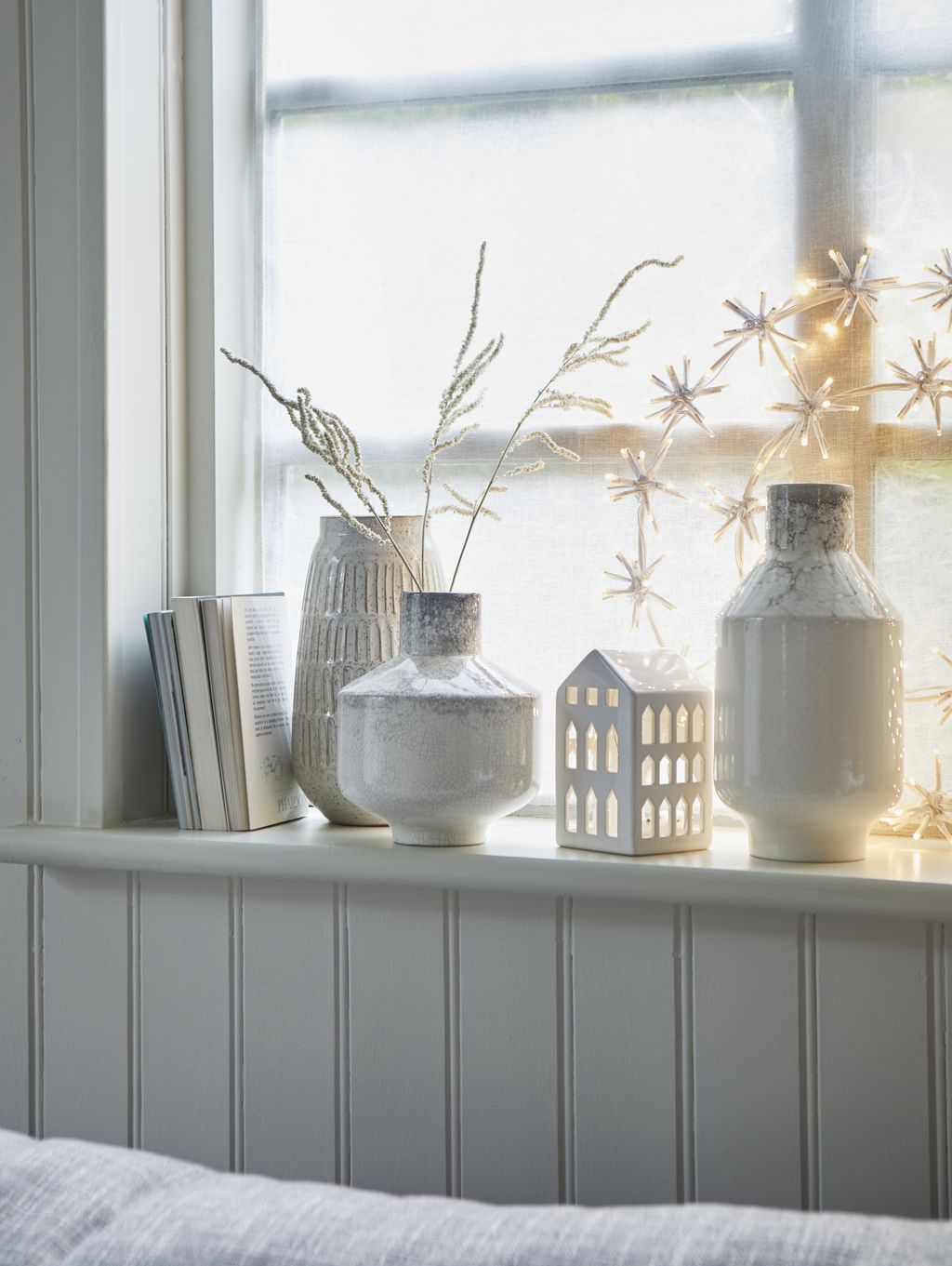 Christmas window lighting ideas | Livingetc