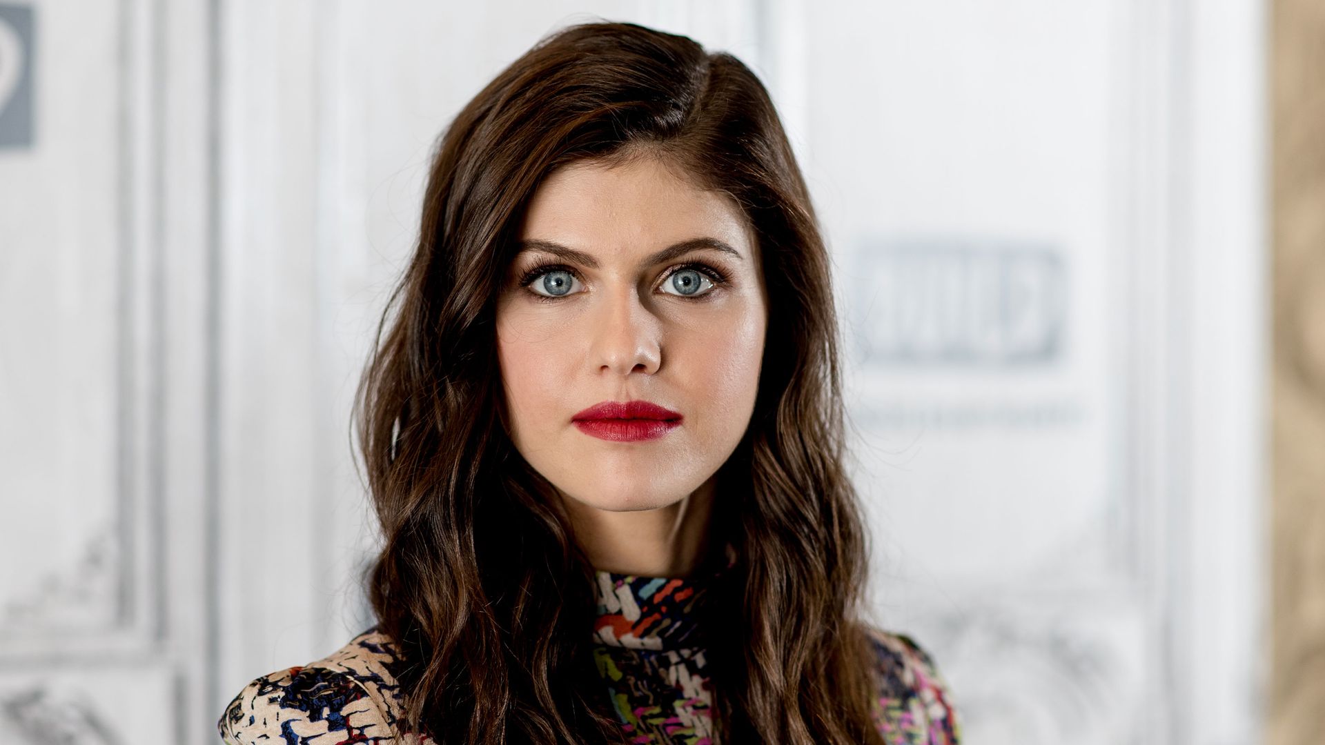 Alexandra Daddario's pool is a class in privacy planting | Homes and ...