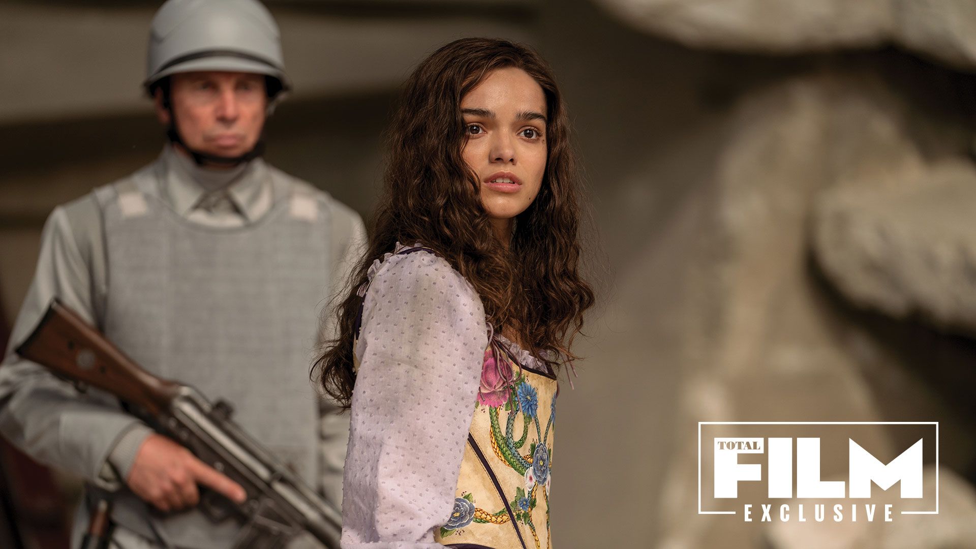 The Hunger Games prequel introduces a very different version of Snow ...