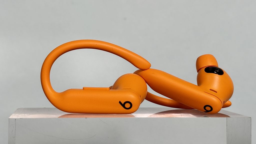 Beats Powerbeats Pro 2 vs. Beats Fit Pro: Which are the best Beats ...