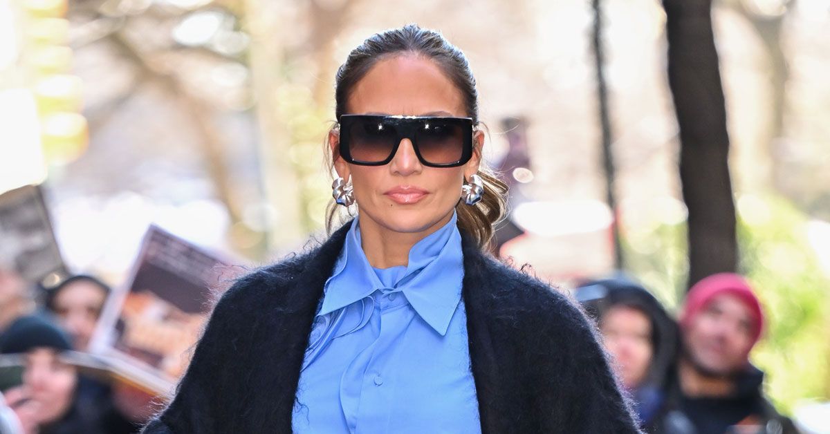 J.Lo Just Wore This Ultra-Popular Pant Trend | Who What Wear