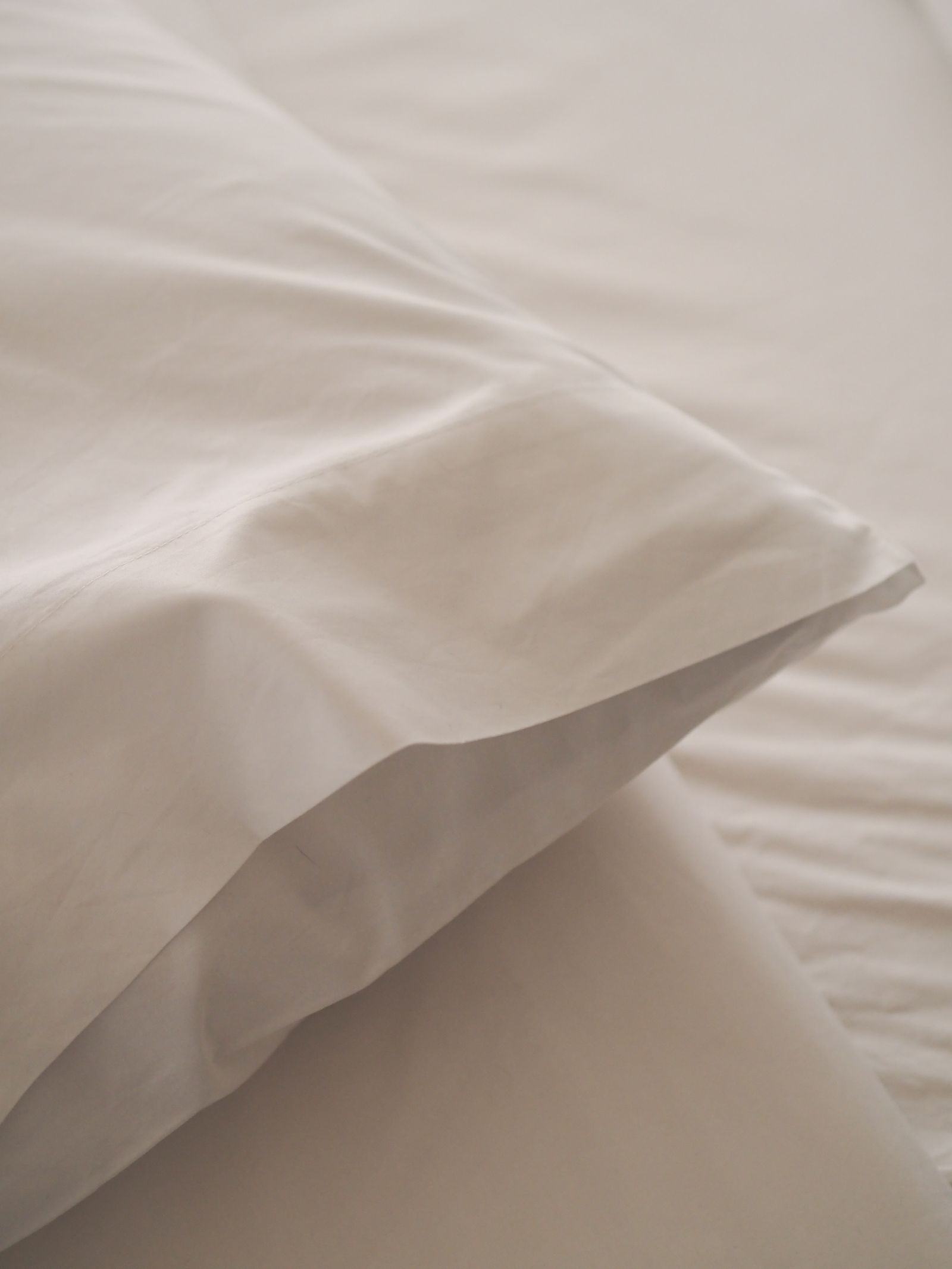 "I Didn't Expect to Love This Bedding So Much" - Rise & Fall Review ...