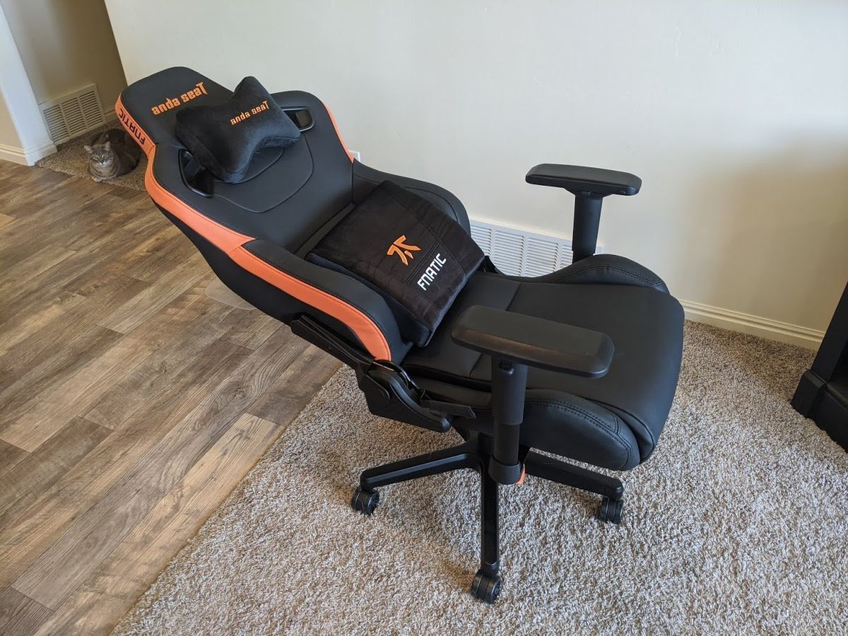 Anda Seat Fnatic Edition Gaming Chair review: Superb back support in a ...
