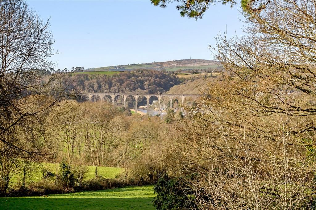 A magnificent ten-bedroom country house in Devon for sale at a ...