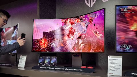 I tried LG's bendable 5K2K OLED gaming monitor and it's officially the ...