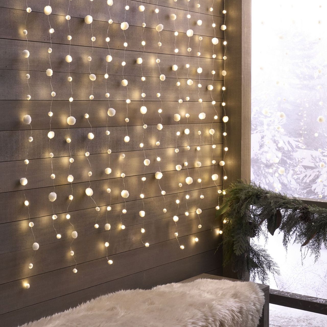 Unusual outdoor Christmas lights: strange but stylish decor | Homes ...