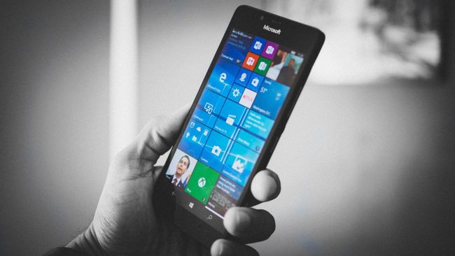 It's getting harder and harder to find good Windows phones — and that's ...