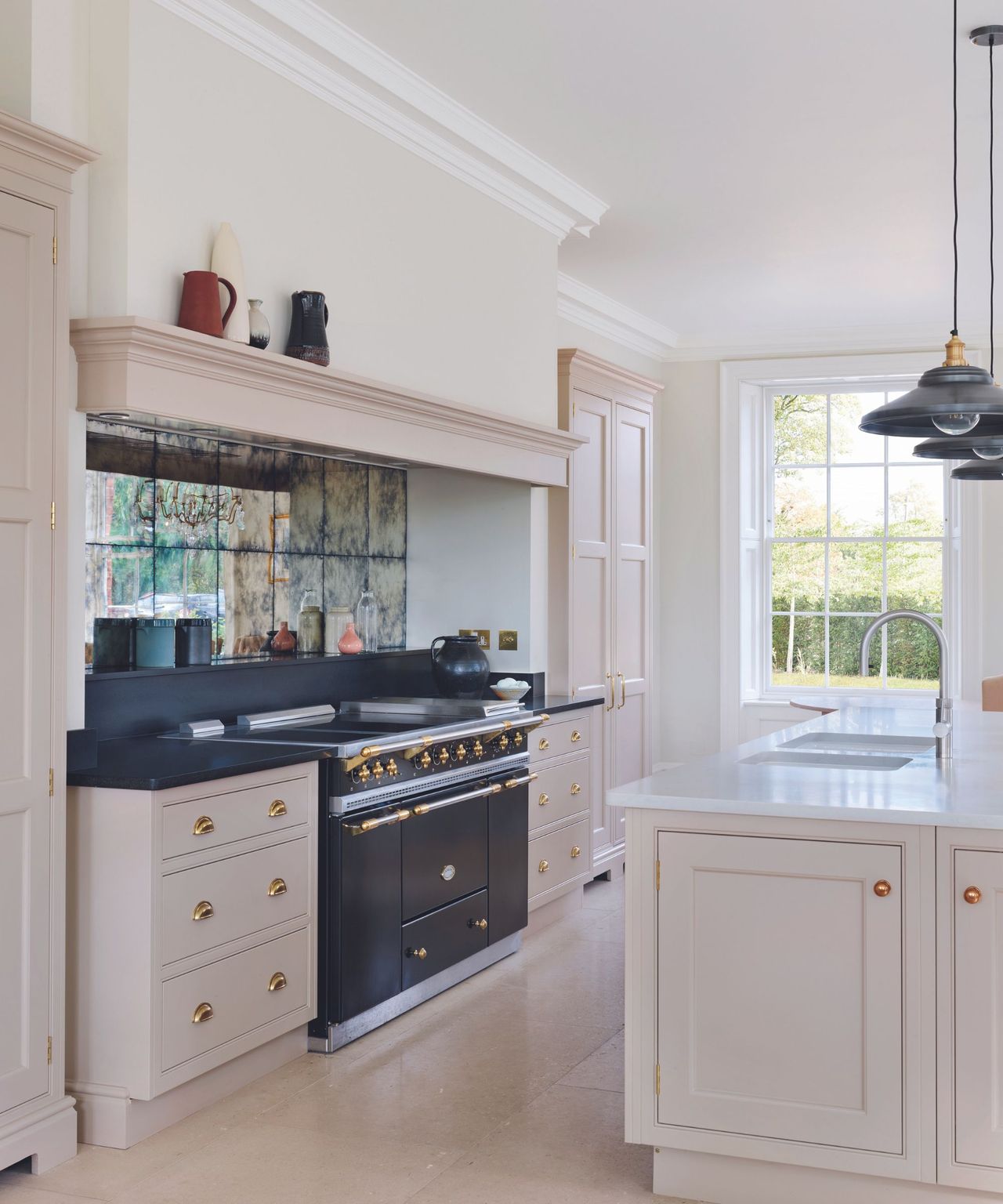 What should I look for when buying a range oven? 7 expert tips | Homes ...