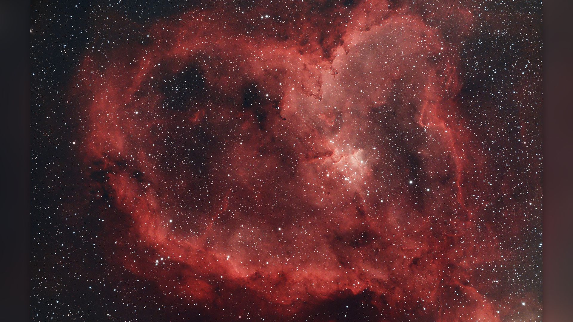 5 beguiling heart-shaped objects found in space | Live Science