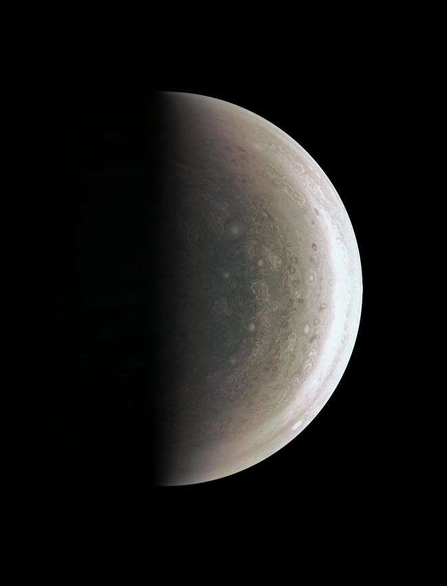 Jupiter Up Close: Tour the 1st Amazing Flyby Photos by NASA's Juno ...