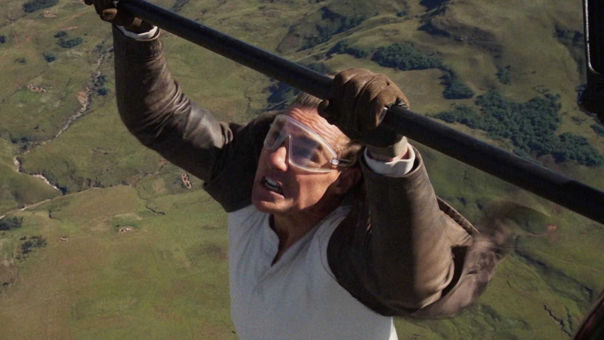 New Mission Impossible trailer shows off Tom Cruise's latest stunts in ...