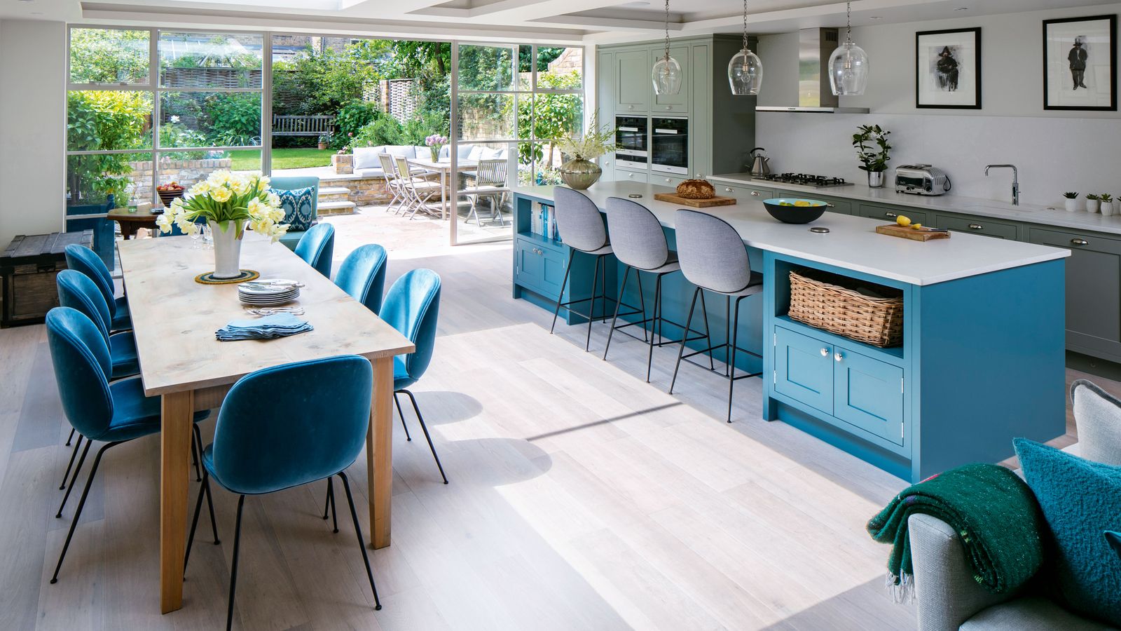 Family kitchen ideas: 10 ways to create a space for the modern family ...