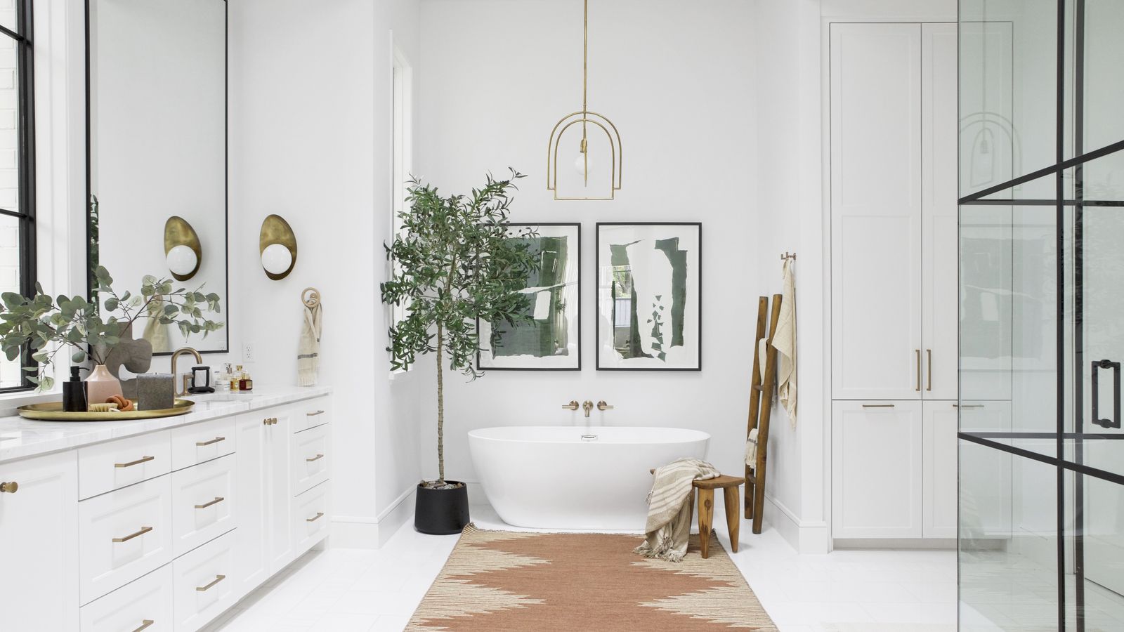 5 Ways to Make a Plain White Bathroom More Interesting | Livingetc