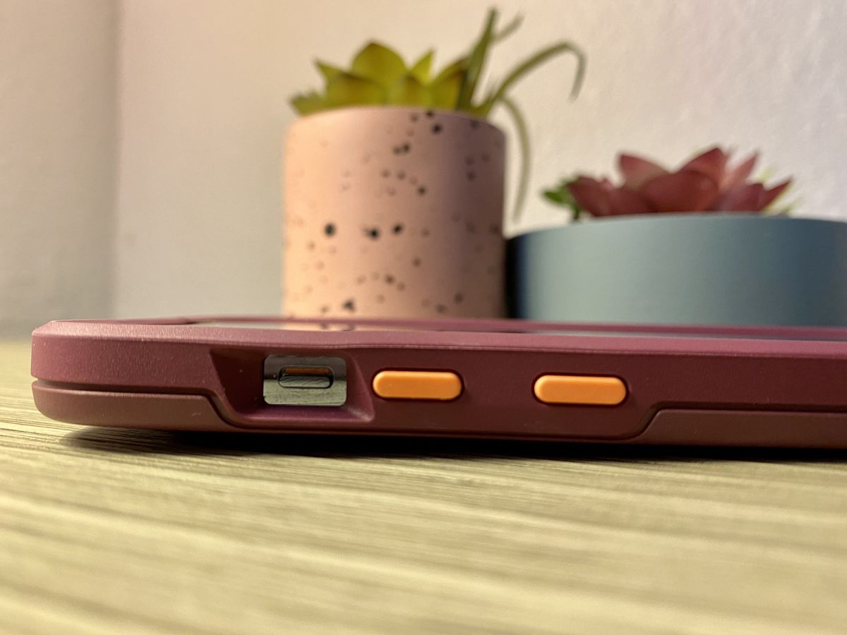 LifeProof SEE Case with MagSafe review: Tough protection in a slim ...