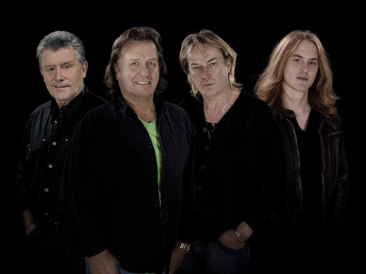 Asia's John Wetton and Sam Coulson Talk New Album, ‘Gravitas’ | Guitar ...