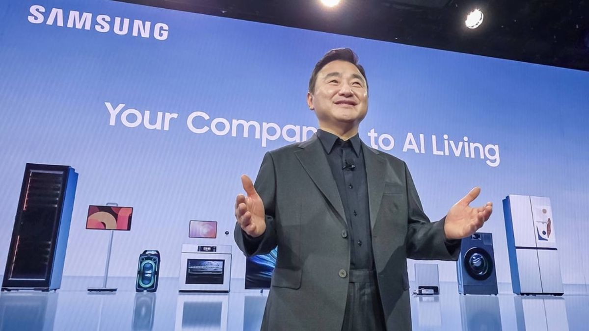 Samsung’s new robot vacuum doubles as a security camera – and its AI ...