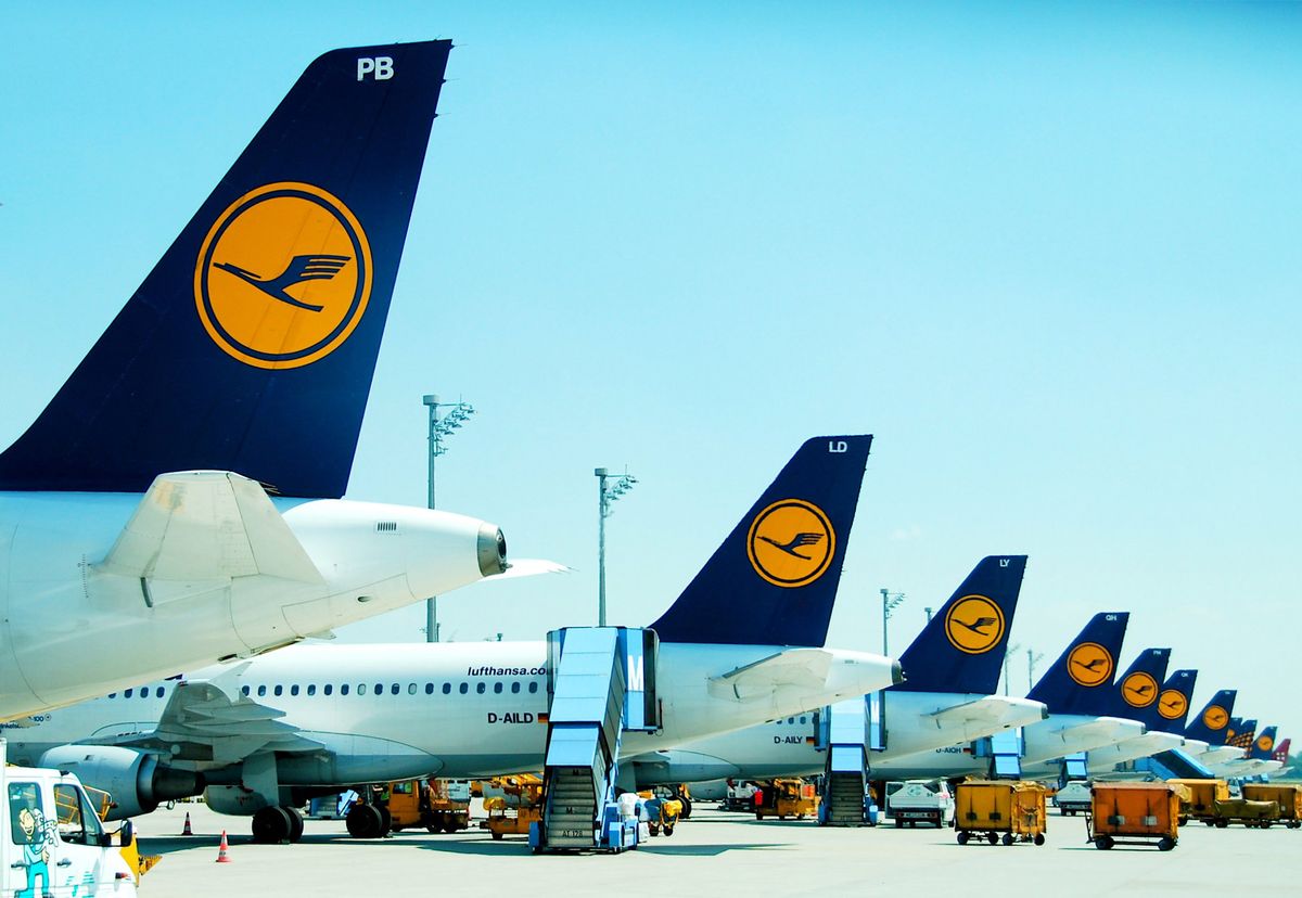 6 best airline logos of all time (and why they work) | Creative Bloq