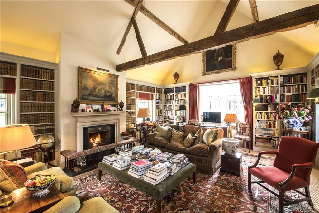 A glorious Berkshire house with gardens by Arne Maynard, within easy ...