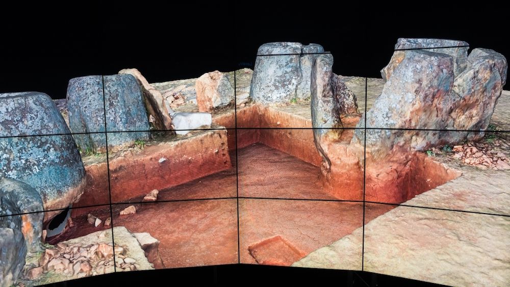 Ancient 'Plain of Jars' Burial Site Recreated in Virtual Reality | Live ...