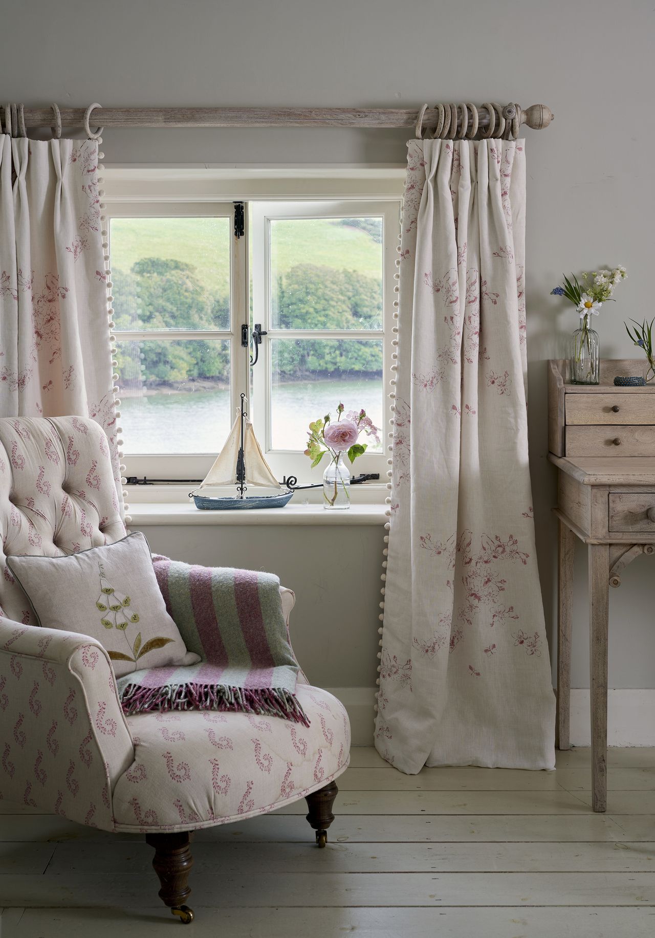 Farmhouse curtain ideas: 15 beautiful yet rustic treatments | Homes and ...