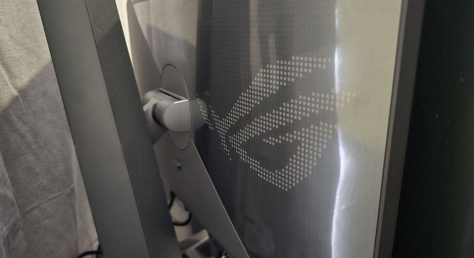 Asus ROG Swift OLED PG27UCDM review: finally, an 27-inch OLED gaming ...