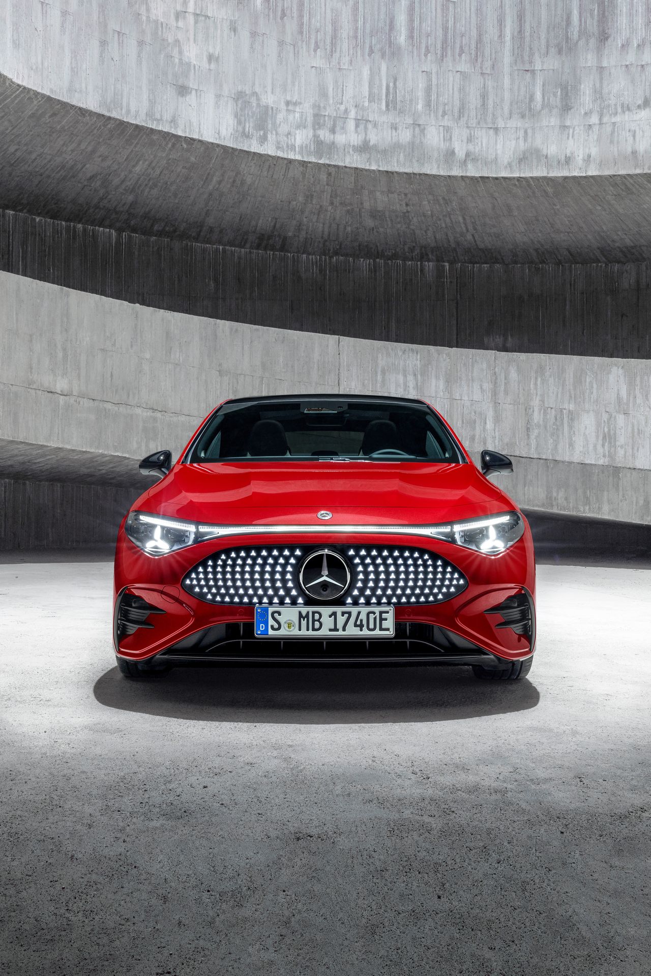 Mercedes lifts the covers on its new electric CLA, replete with AI ...