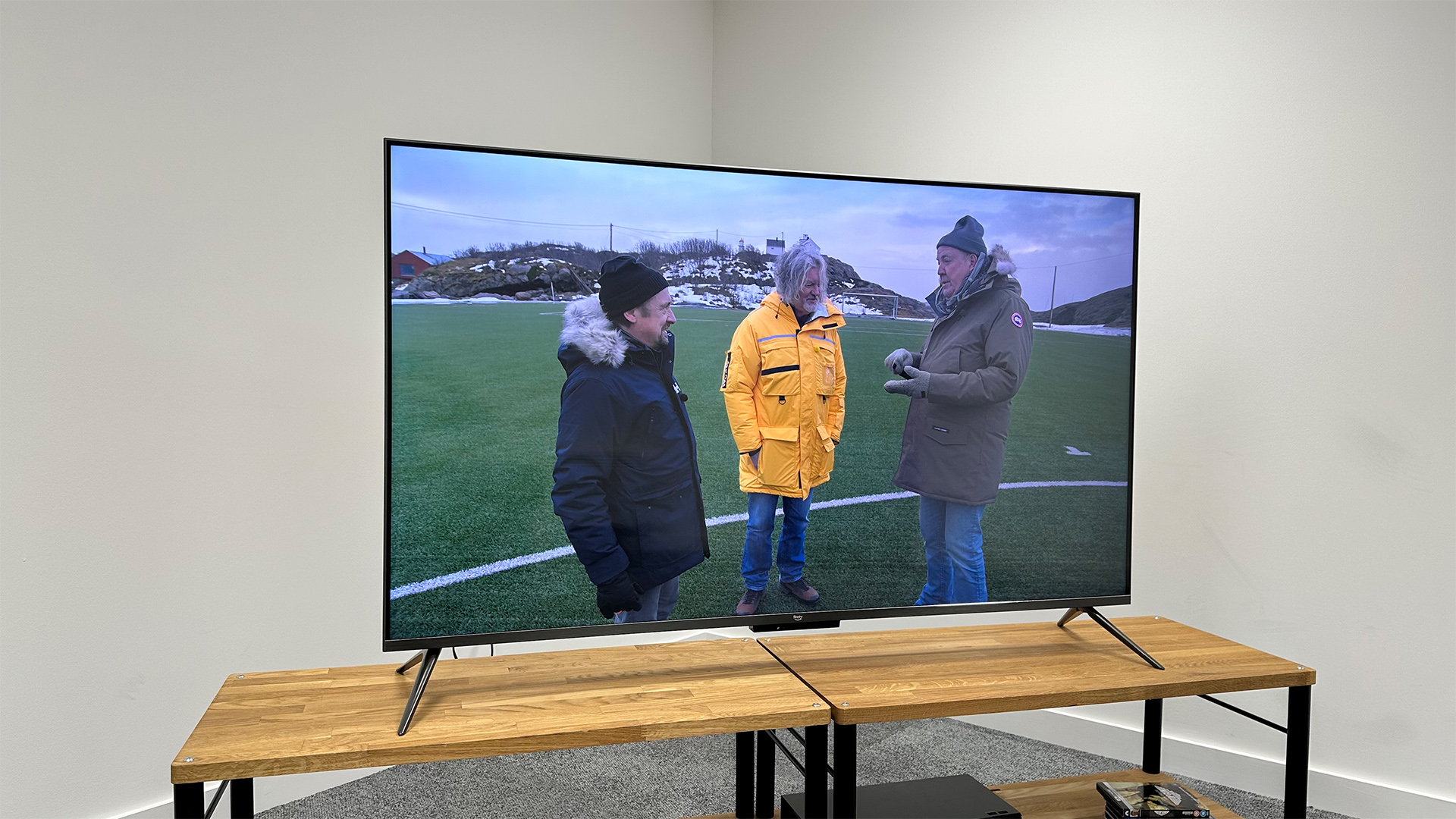 Best TVs under £1000: affordable OLED, Mini LED and LCD models hand ...